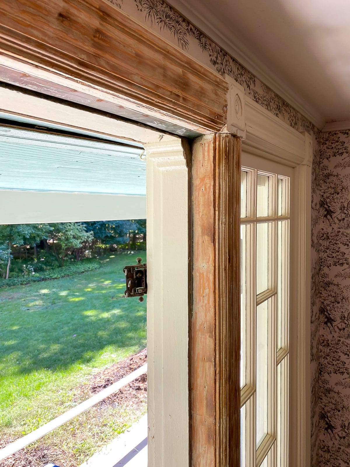 How I Strip Original Woodwork - Blake Hill House